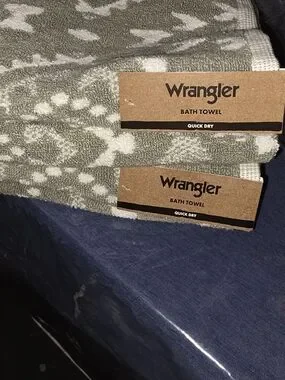 Wrangler | Bath | Wrangler Sage Green And White Pattern Bath Towels ...